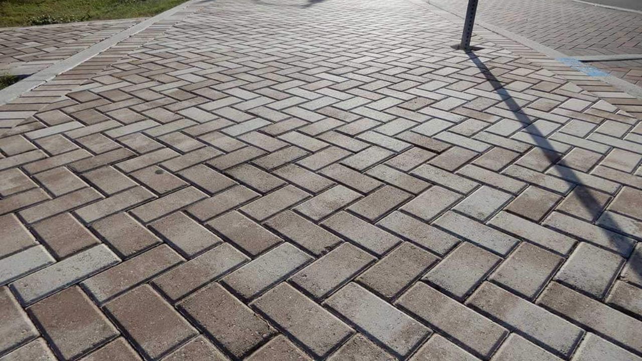 Commercial Paver Installation in Greenacres, FL - Pavers Experts
