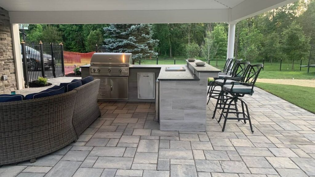 Top 5 Reasons to Install Pavers for Your Outdoor Kitchen - Pavers Experts