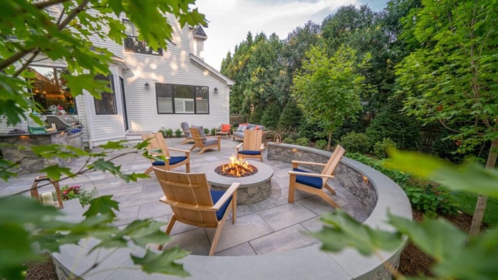 How to Create a Stunning Paver Focal Point in Your Outdoor Space ...