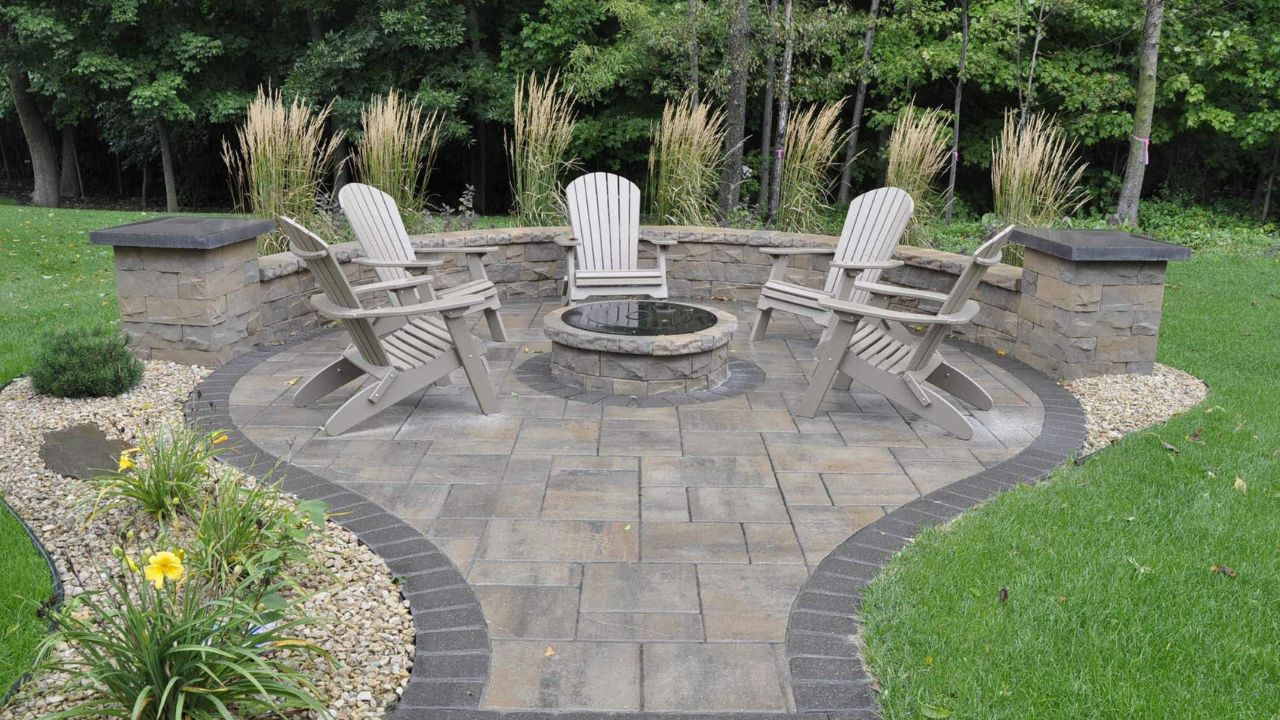How to Create a Stunning Paver Focal Point in Your Outdoor Space? - Pavers Experts