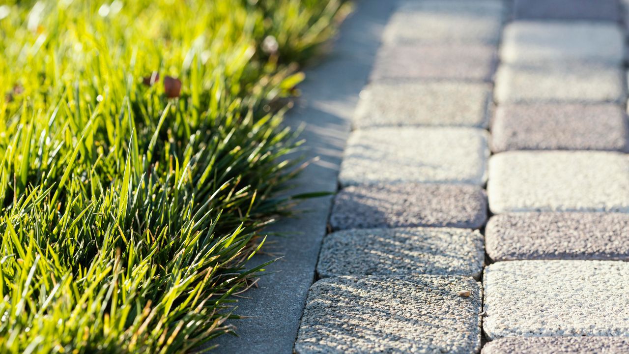 Paver Installation Cost: Get Quotes - Pavers Experts